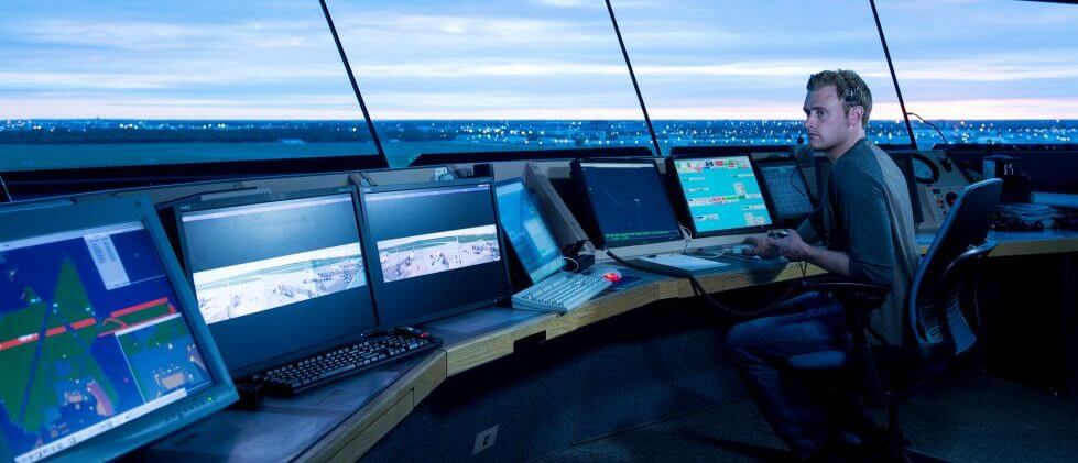 NAV CANADA Working the frontlines: Supporting air traffic at Canada’s ...