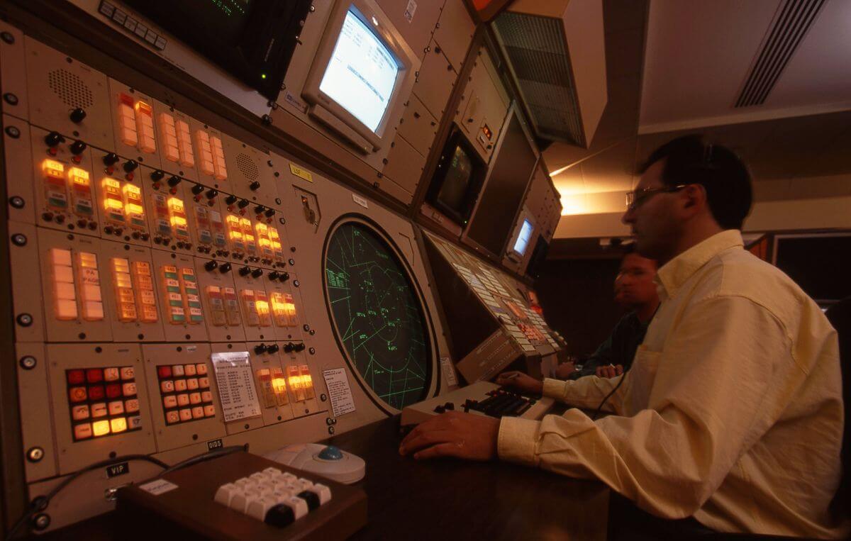NAV CANADA Aviation History: How Privatization Shaped NAV CANADA's Future